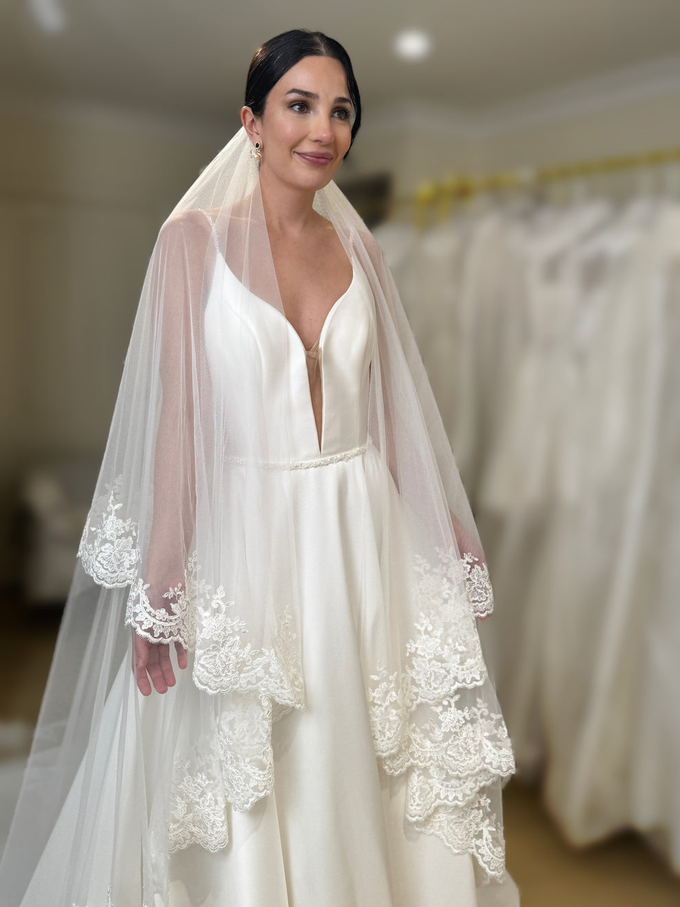 ISABELLA I Mantilla Veil – Element J Bridal